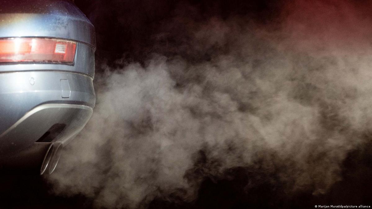 EU delays vote on combustion engine ban as Germany hesitates