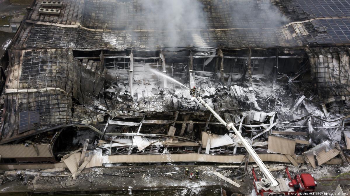 Swiss cheese depot fire destroys 12,000 wheels of Gruyere – DW – 03/03/2023