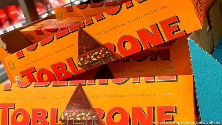 New look: Toblerone to remove Matterhorn from packaging – DW – 03/06/2023