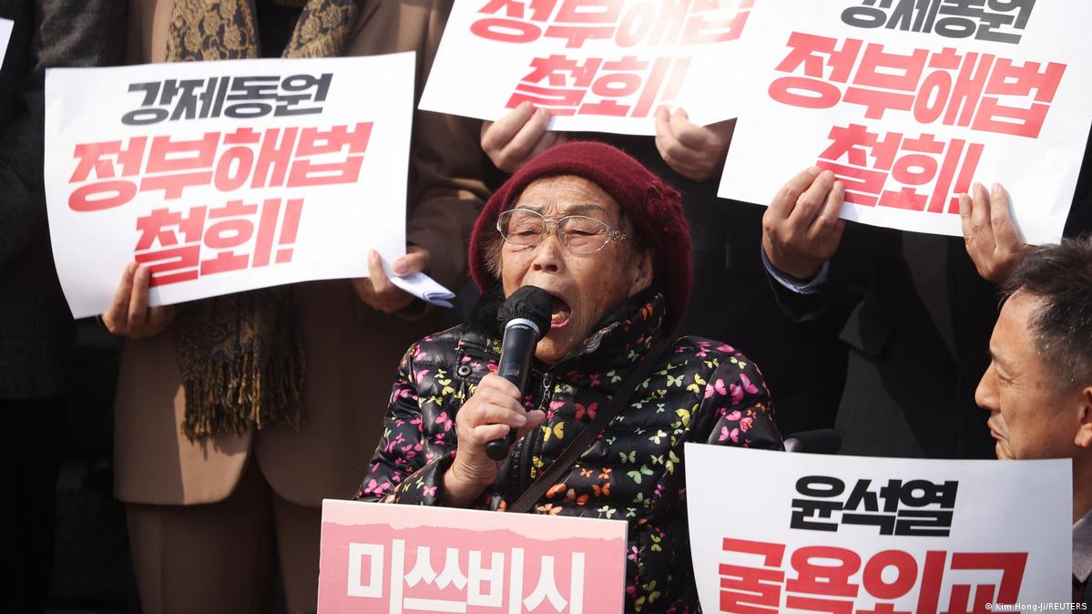 South Korea faces backlash from WWII forced labor victims – DW – 03/07/2023