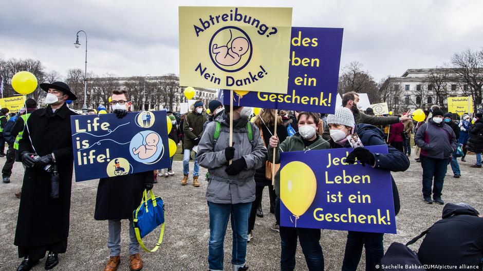 Protesti protiv abortusa i u Nemačkoj, po uzoru na SAD – DW – 13. 3. 2023.