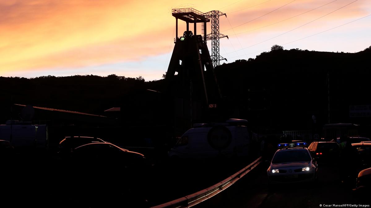 Spain: Three workers die after mine collapse