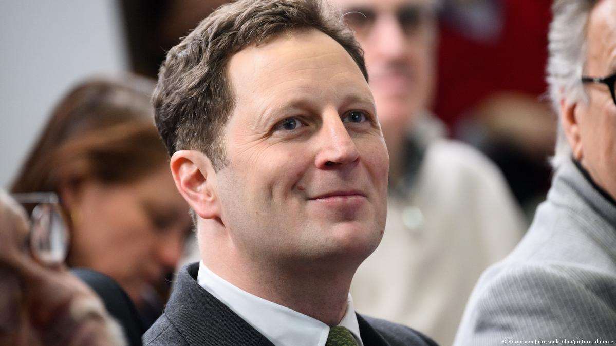 German prince drops property compensation lawsuit – DW – 03/09/2023