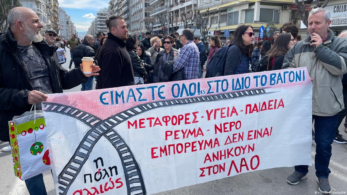 Greqi: Indinjim dhe protesta ndaj sistemit politik – DW – 15/03/2023