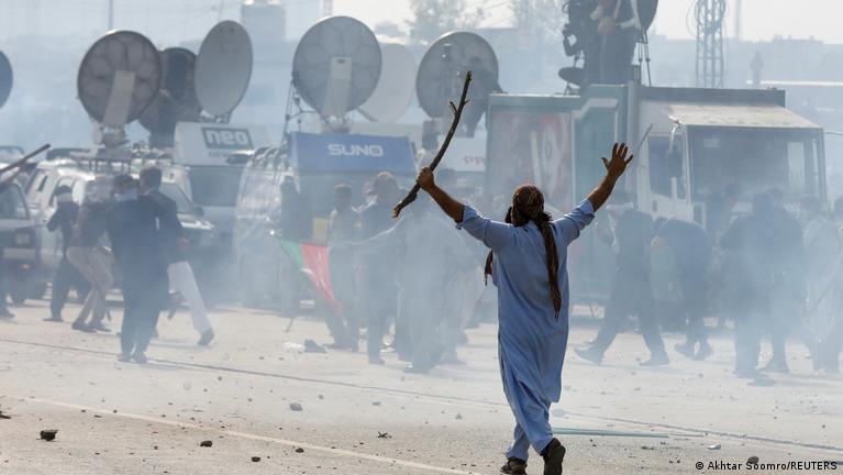 Pakistan's political crisis: Where is the country headed? – DW – 03/31/2023