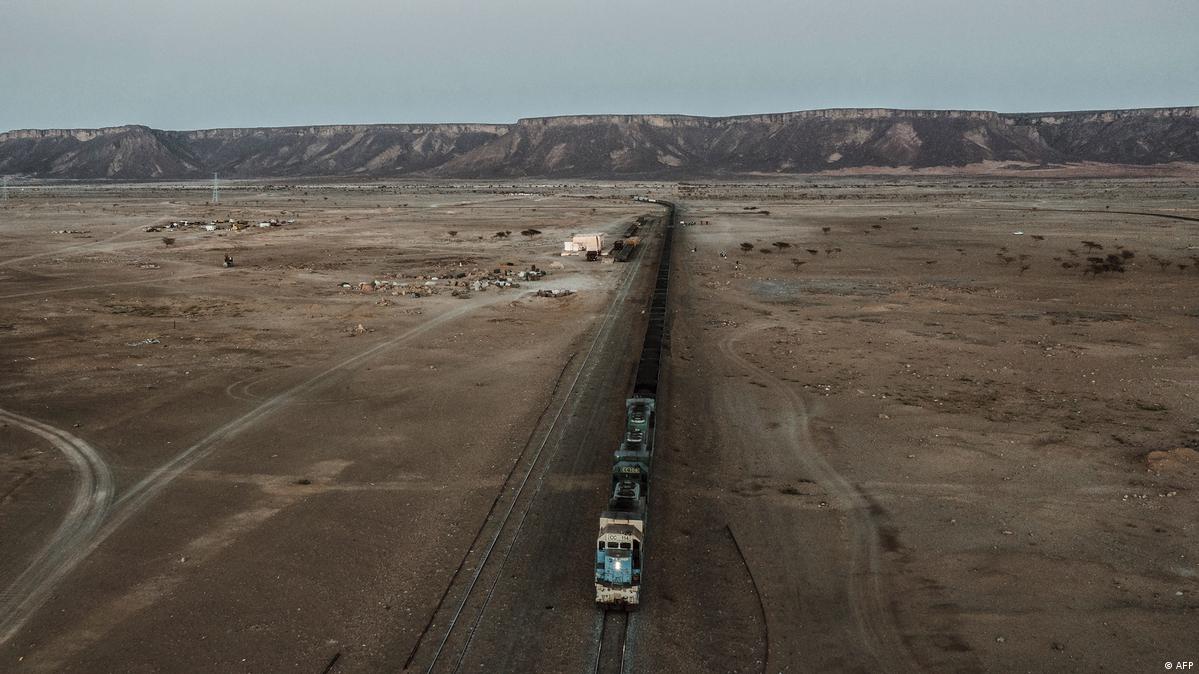 Mauritania: A wild train ride through the Sahara – DW – 03/25/2023