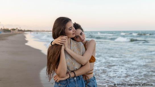 LGBTQ rights in Egypt: Queer community battles crackdown – DW – 03/30/2023