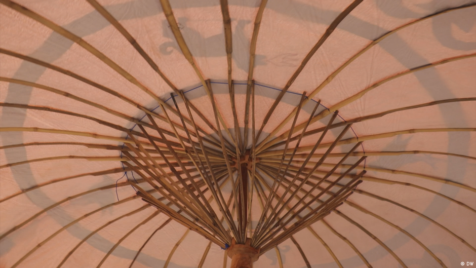 The hidden history of Ghana's royal umbrellas – DW – 04/10/2023