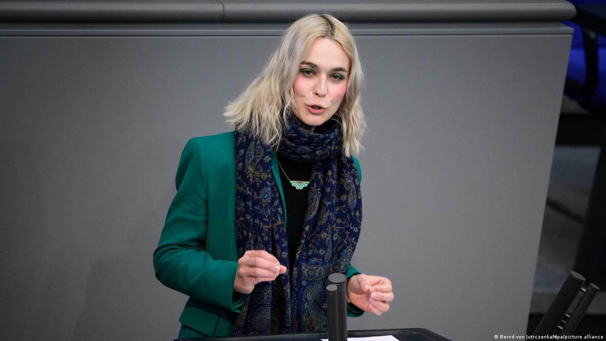 Nike Slavik: Transrodne osobe kao sav normalan svijet – DW – 31.03.2023