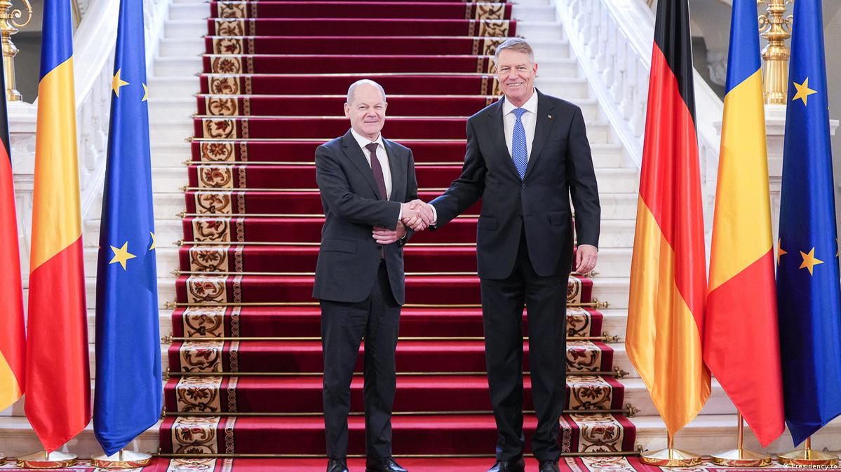 Scholz visits Romania to discuss Black Sea security – DW – 04/03/2023