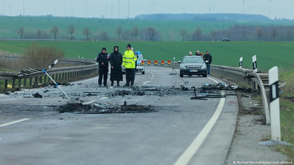 Germany: Police claim driver in deadly crash had no license – DW – 04 ...