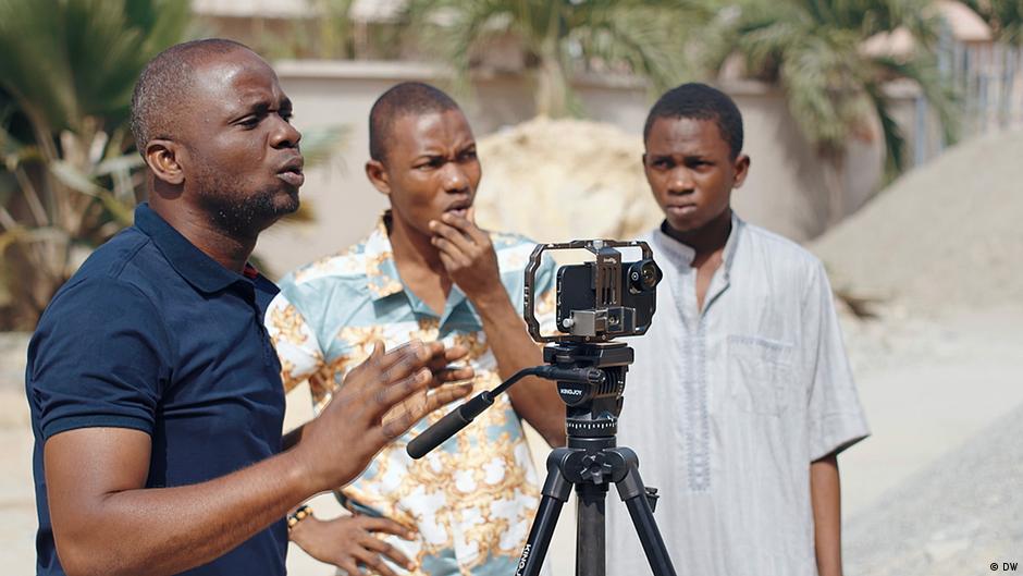 Chaotic Video Shows Scared Monitor Lizard Chasing Man, Netizens Amused!