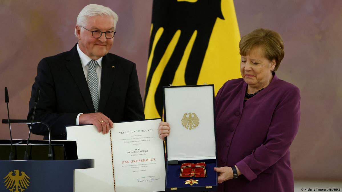 Orden del Mérito para Merkel reabre debate sobre su legado – DW – 17/04 ...