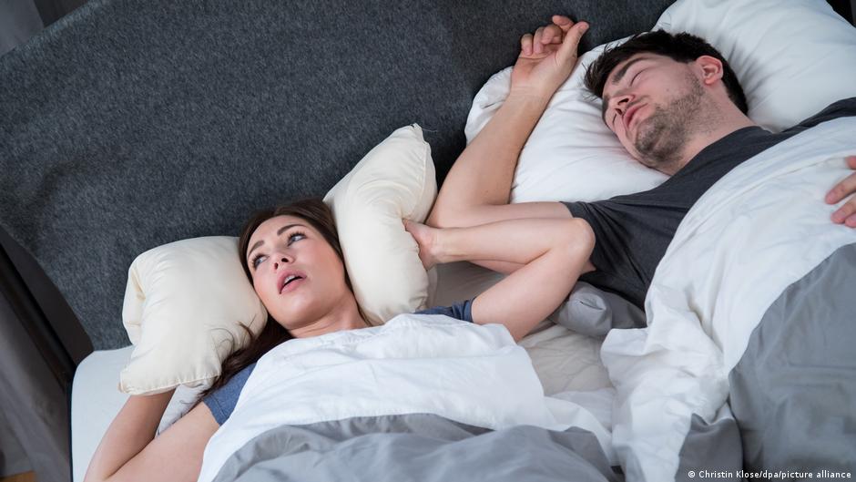 ما الذي يحفز الرغبة الجنسية لدى النساء؟ – DW – 2024/5/30