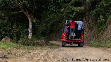 Caminos comunitarios de la "paz total" del Gobierno de Petro – DW – 18 ...