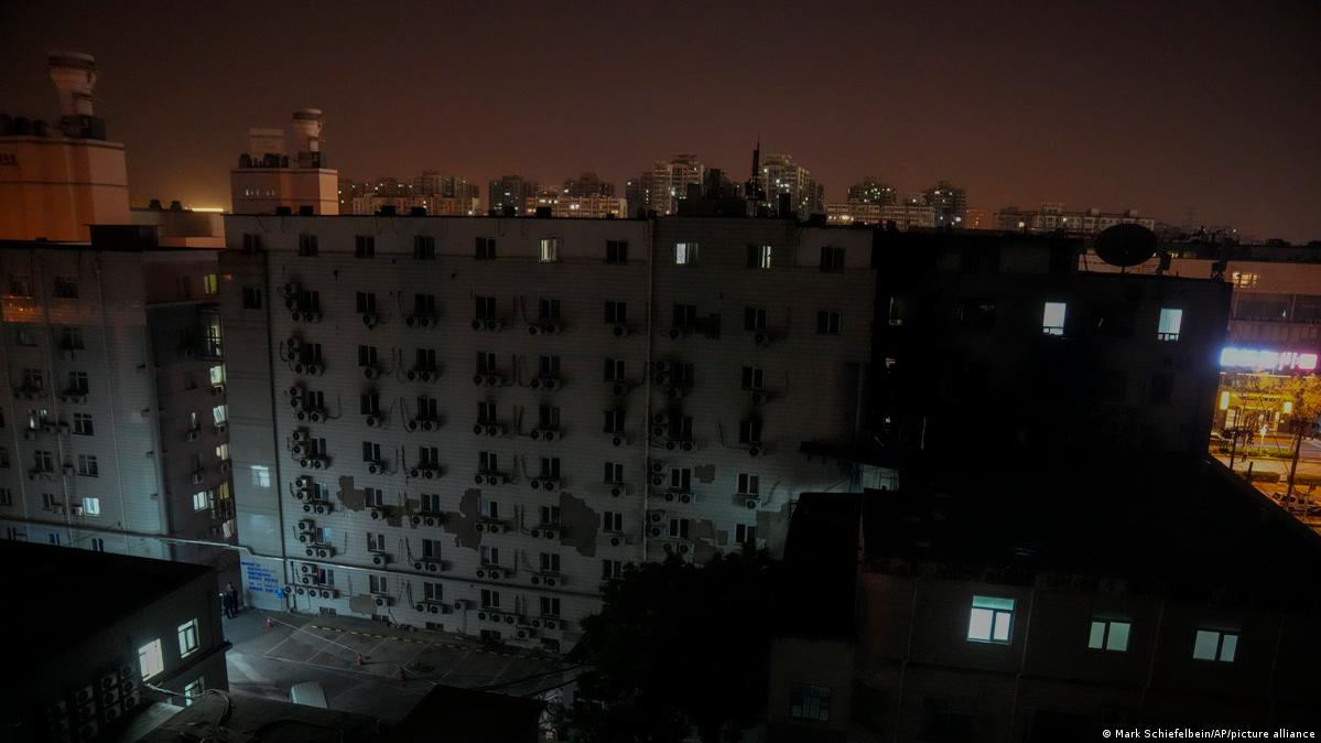 China: Death toll from fire in Beijing hospital rises to 29 – DW – 04 ...