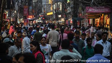 Women's participation in Indian workforce is shrinking – DW – 05/10/2023