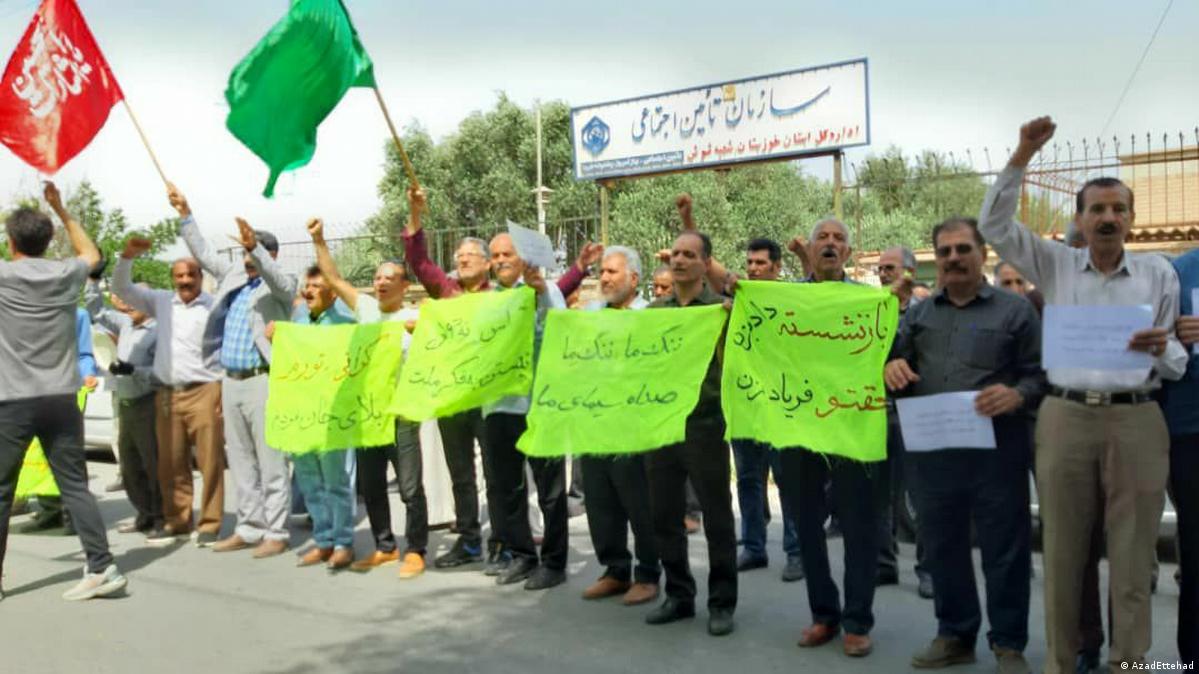 In Iran, angry pensioners protest inflation, government – DW – 06/11/2023