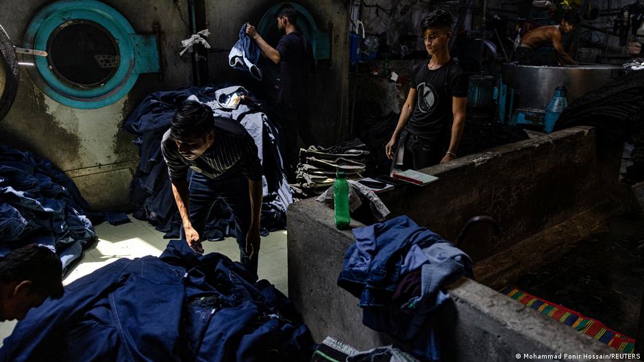 Protests in Bangladesh halt textile production – DW – 08/08/2024