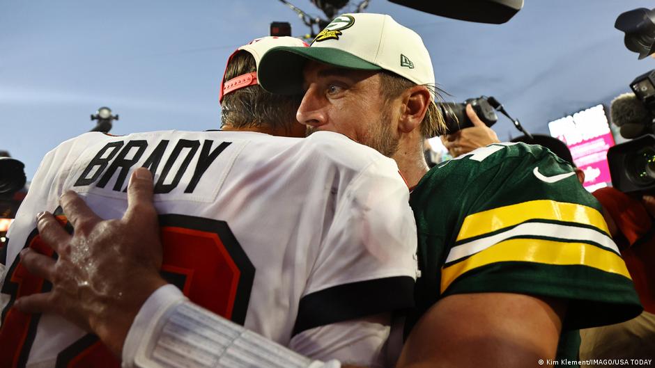 NFL: Rodgers superará a Brady en millones de dólares ganados – DW – 26 ...