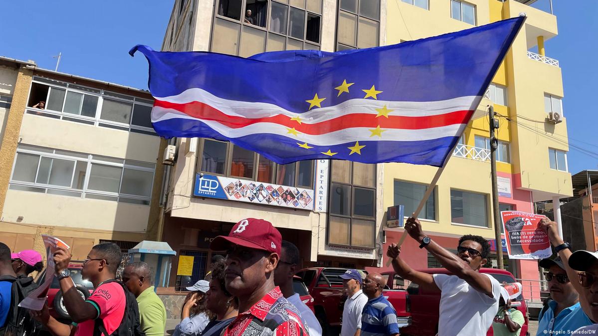 Cape Verde celebrates 50 years of independence – DW – 07/04/2025