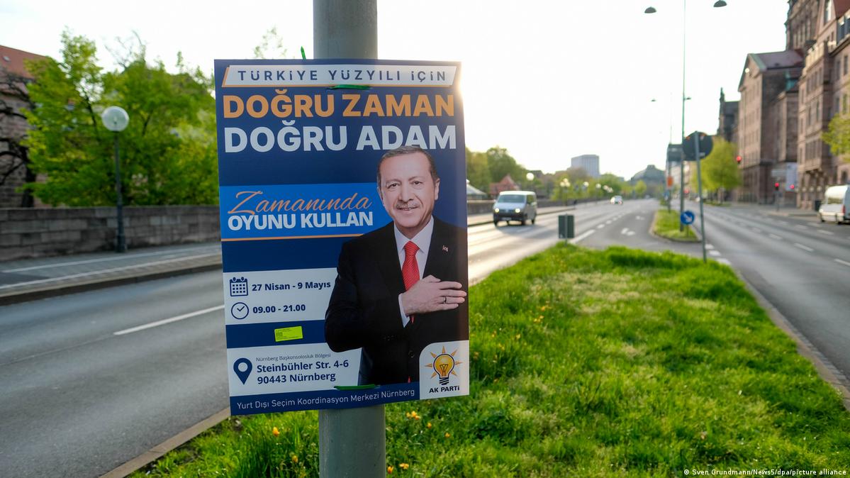 Almanya'da Erdoğan afişleri yüzünden yönetmelik değişiyor