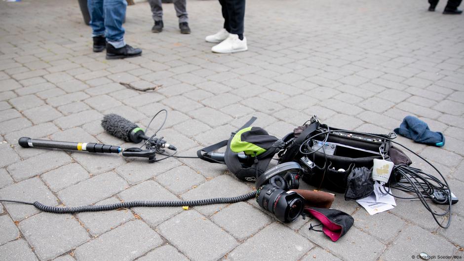 Press Freedom Index Warns Disinformation Poses Major Threat Dw 05