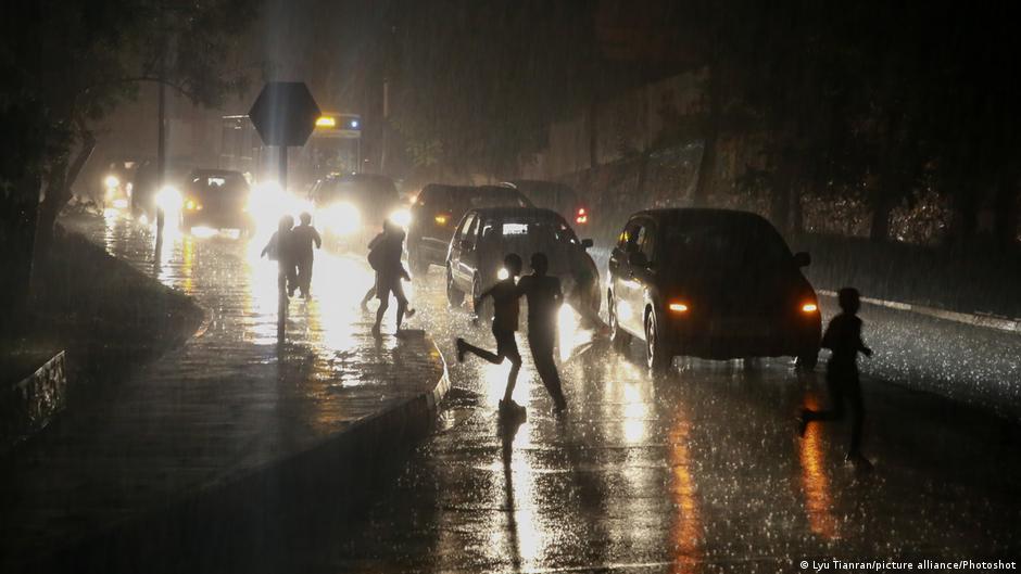 Flooding, landslides kill over 100 people in Rwanda – DW – 05/03/2023