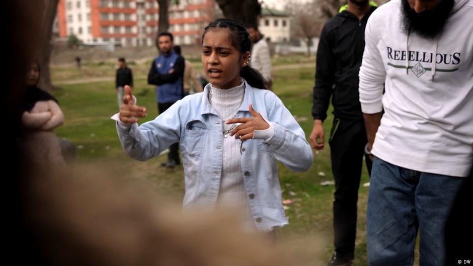 Straight outta Kashmir - Female, loud and proud – DW – 05/09/2023