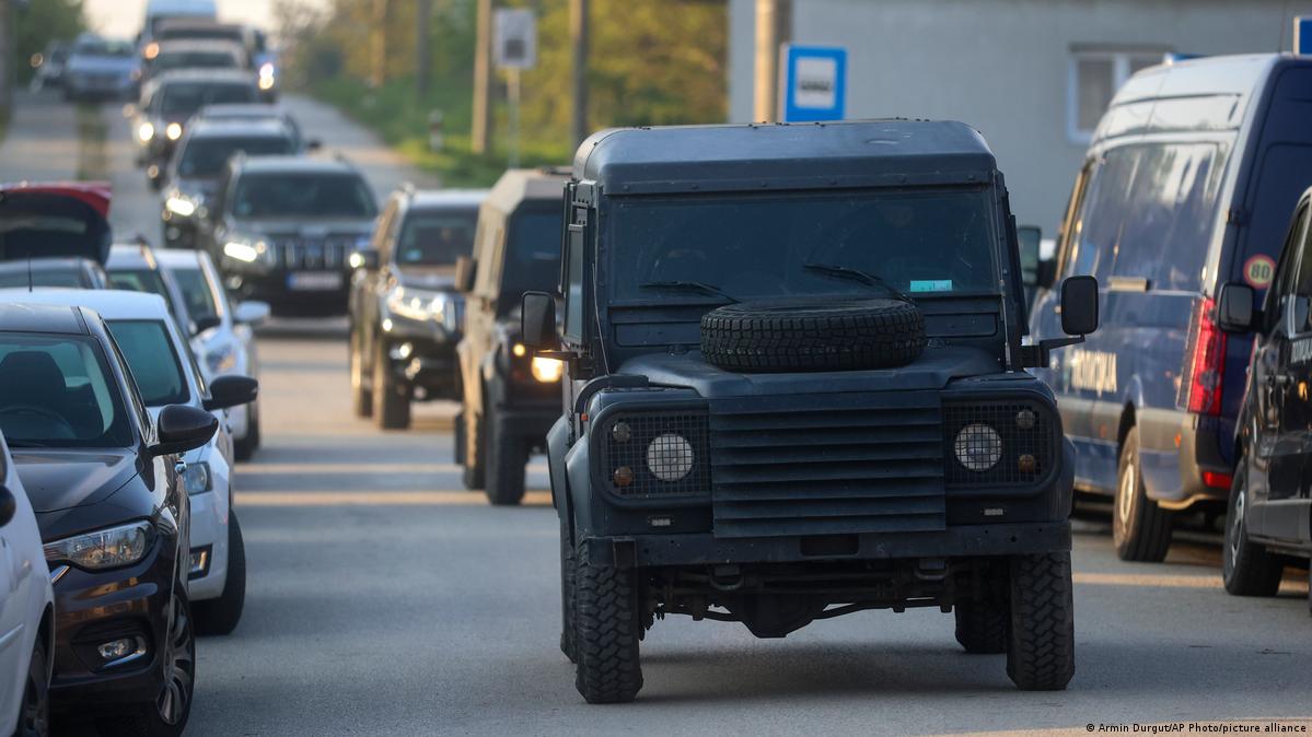 Uhapšen osumnjičeni za masovno ubistvo – DW – 5. 5. 2023.