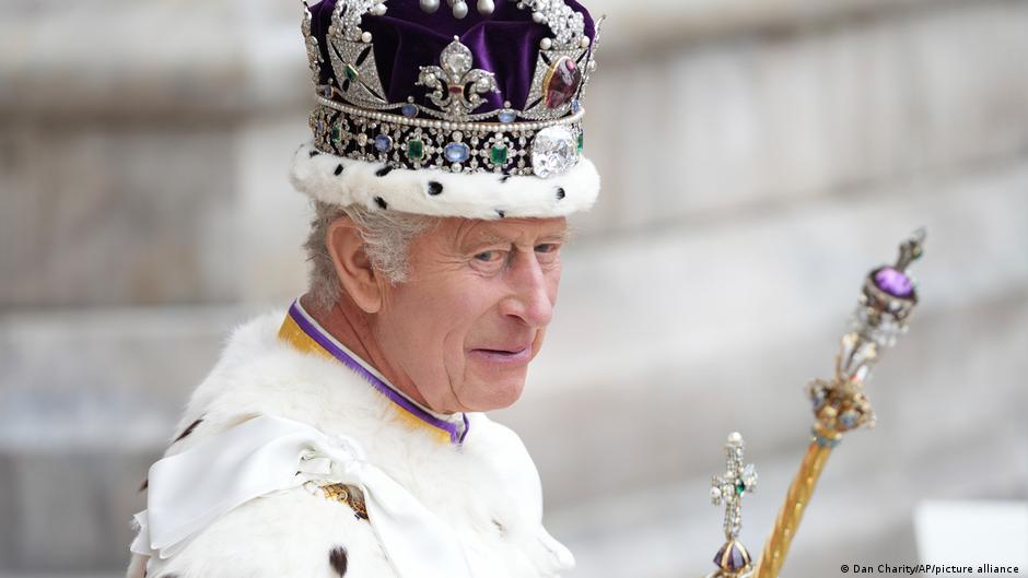 Carlos III coroado monarca do Reino Unido – DW – 06/05/2023