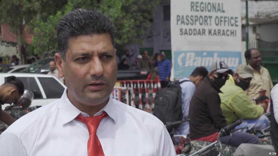 Poor prospects in Pakistan spark brain drain