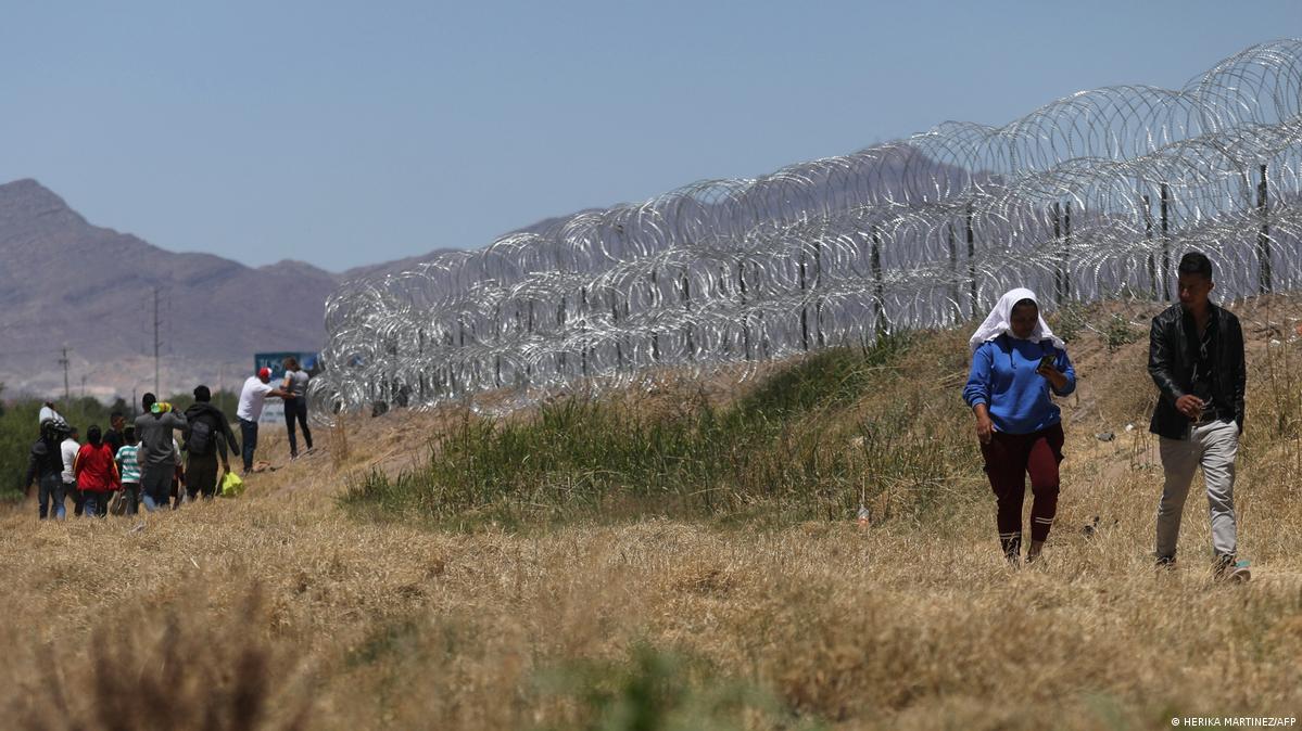 No man's land on the US-Mexican border – DW – 05/12/2023