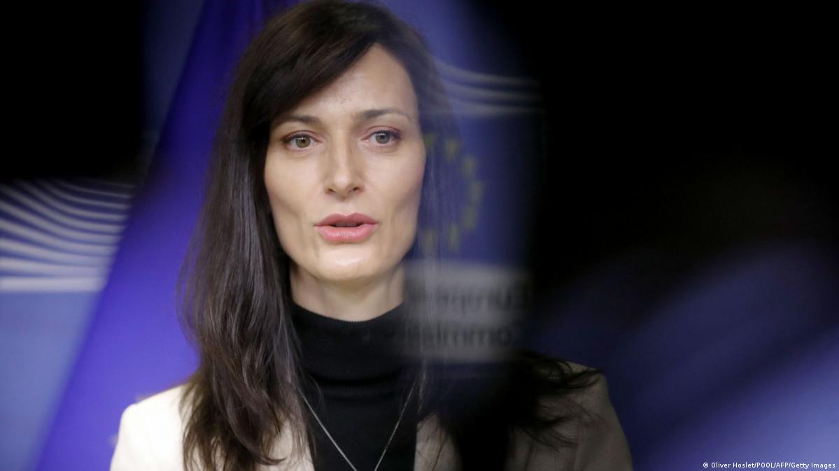 Comisarul european Maria Gabriel, desemnată premier la Sofia – DW – 16. ...