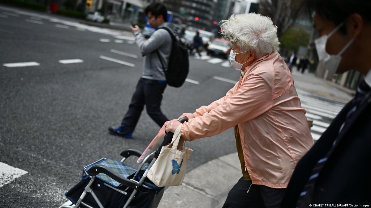 Japan's elderly face loneliness