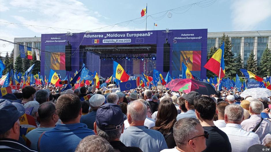 Miting pro-european cu o sută de mii de oameni la Chișinău – DW – 21.05 ...