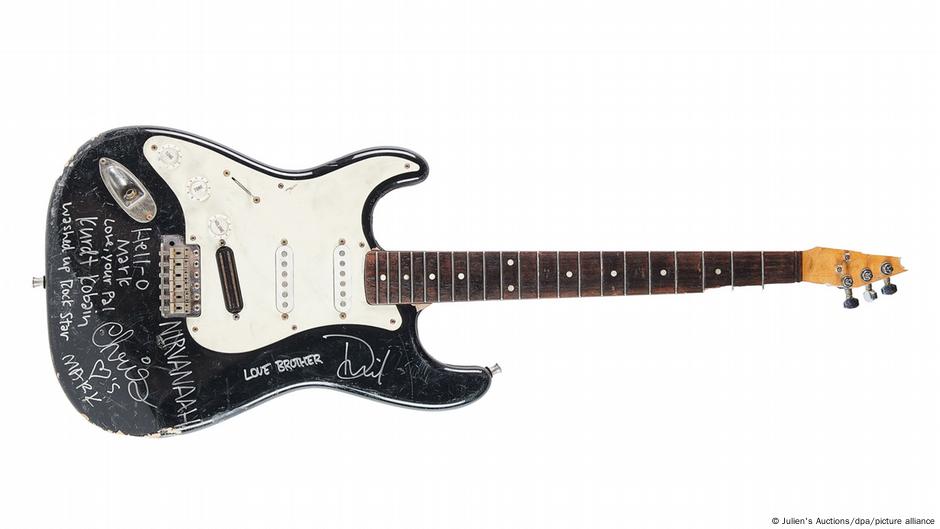 Subastan Guitarra Destrozada Por Cobain En Casi Usd 600 000 Dw 22