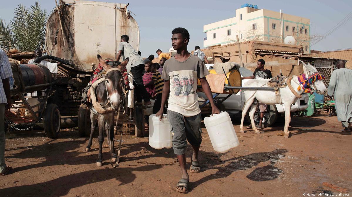 Sudan conflict fuels humanitarian disaster – DW – 06/10/2023
