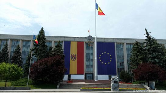 Moldova Cuts Russian Embassy Staff After Spying Allegations Dw 07