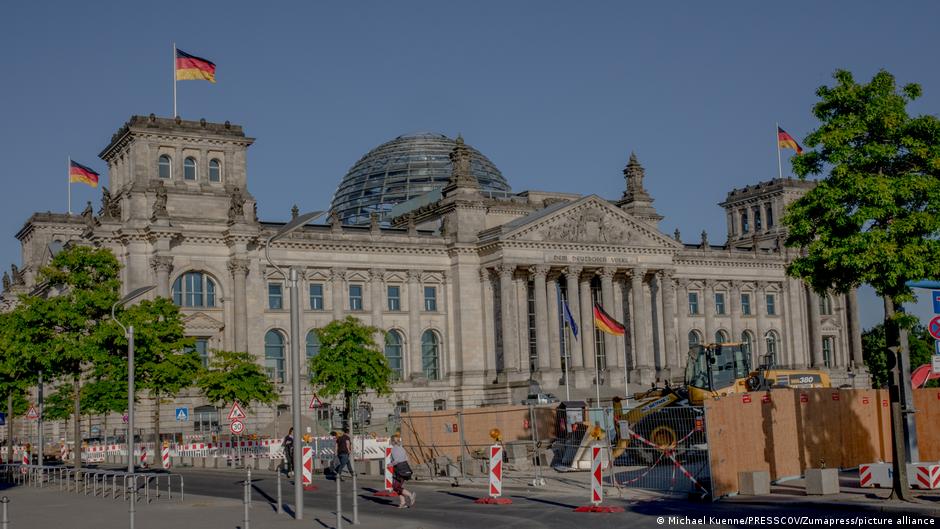 Germany's debt brake: All you need to know – DW – 11/11/2024