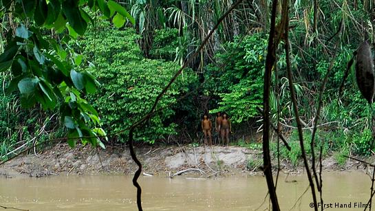 El mundo aislado de los mashco piro en Perú – DW – 14/07/2023