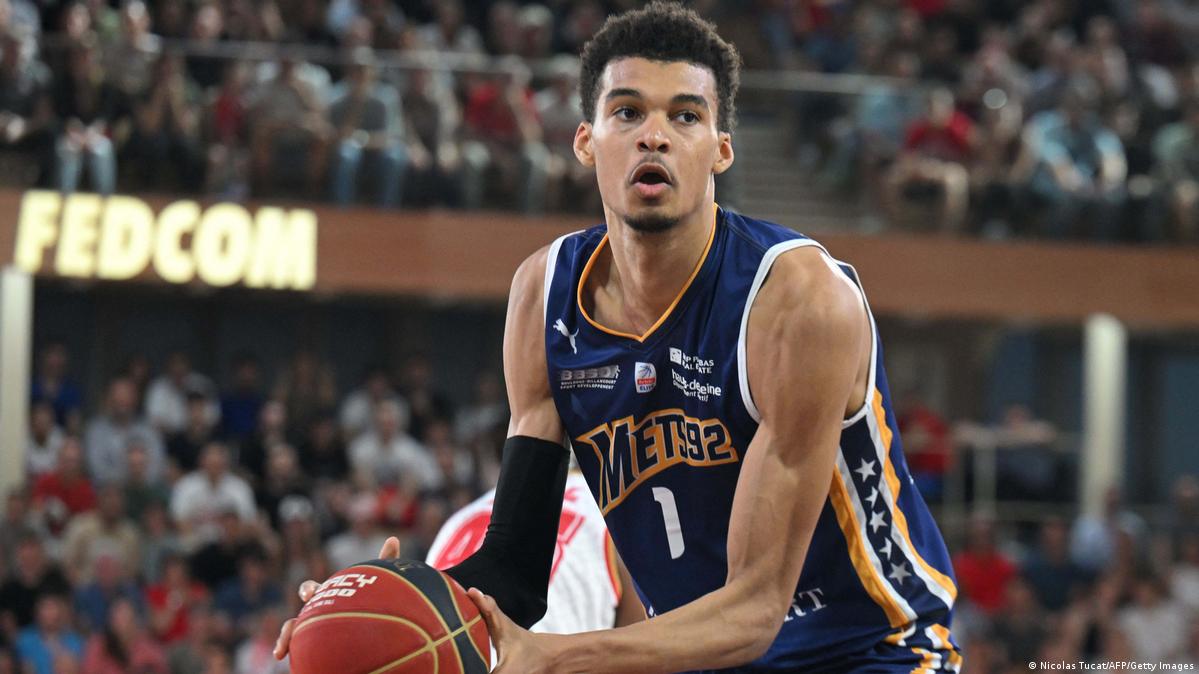 Victor Wembanyama: The 'alien' about to land in the NBA – DW – 06/21/2023