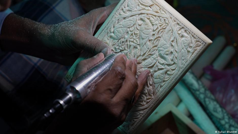 India: Traditional bone carving finds new fans online – DW – 06/15/2023