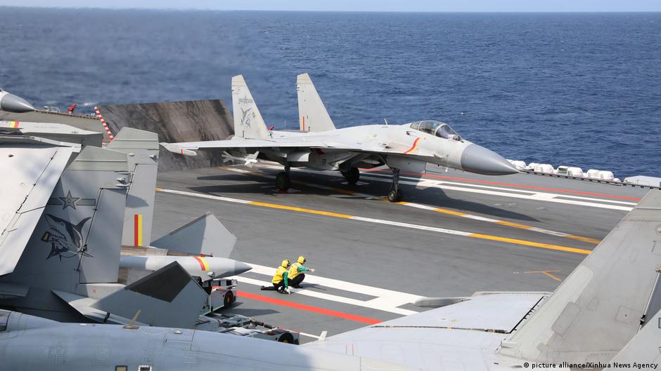 Chinese air carrier group sails through Taiwan Strait – DW – 06/21/2023