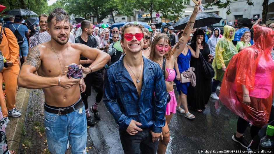 Rave the Planet gets go-ahead after cancellation threats – DW – 07/07/2023