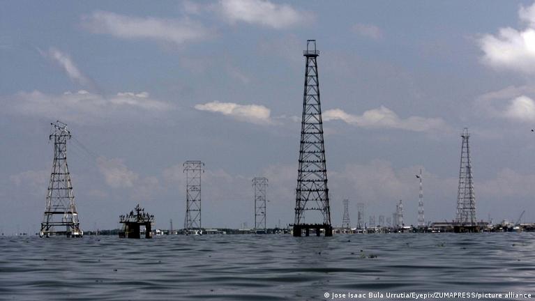 Venezuela dice que Chevron devolvió crudo por sanciones EEUU