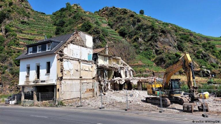 Ahrtal: Zwei Jahre nach der Flut geht es voran, aber langsam – DW – 13.07.2023