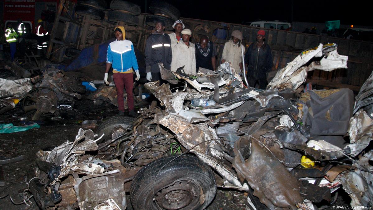 Hadarin mota ya halaka mutane sama da 20 a Cote d'Ivore – DW – 11/11/2024