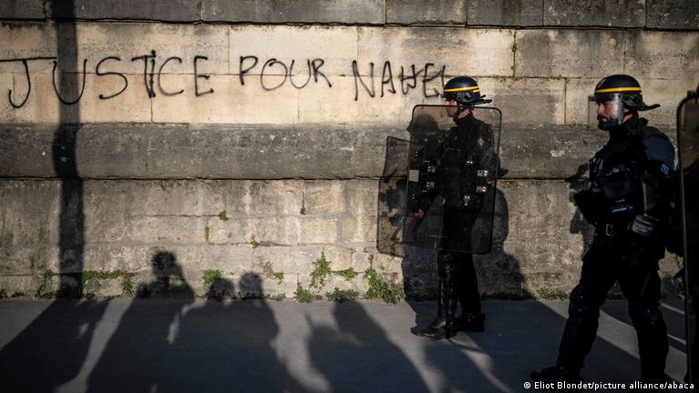 France riots: A legacy of colonial racism? – DW – 07/03/2023