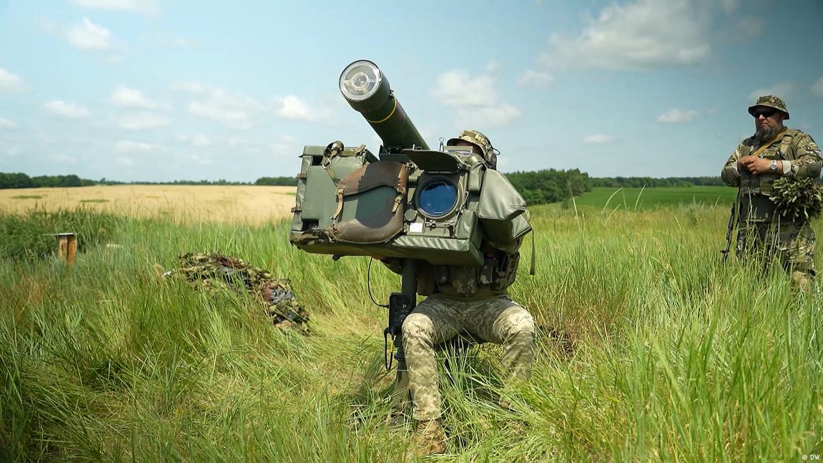 РФ атакувала Україну трьома ракетами та 145 дронами - ПС ЗСУ – DW – 08. ...